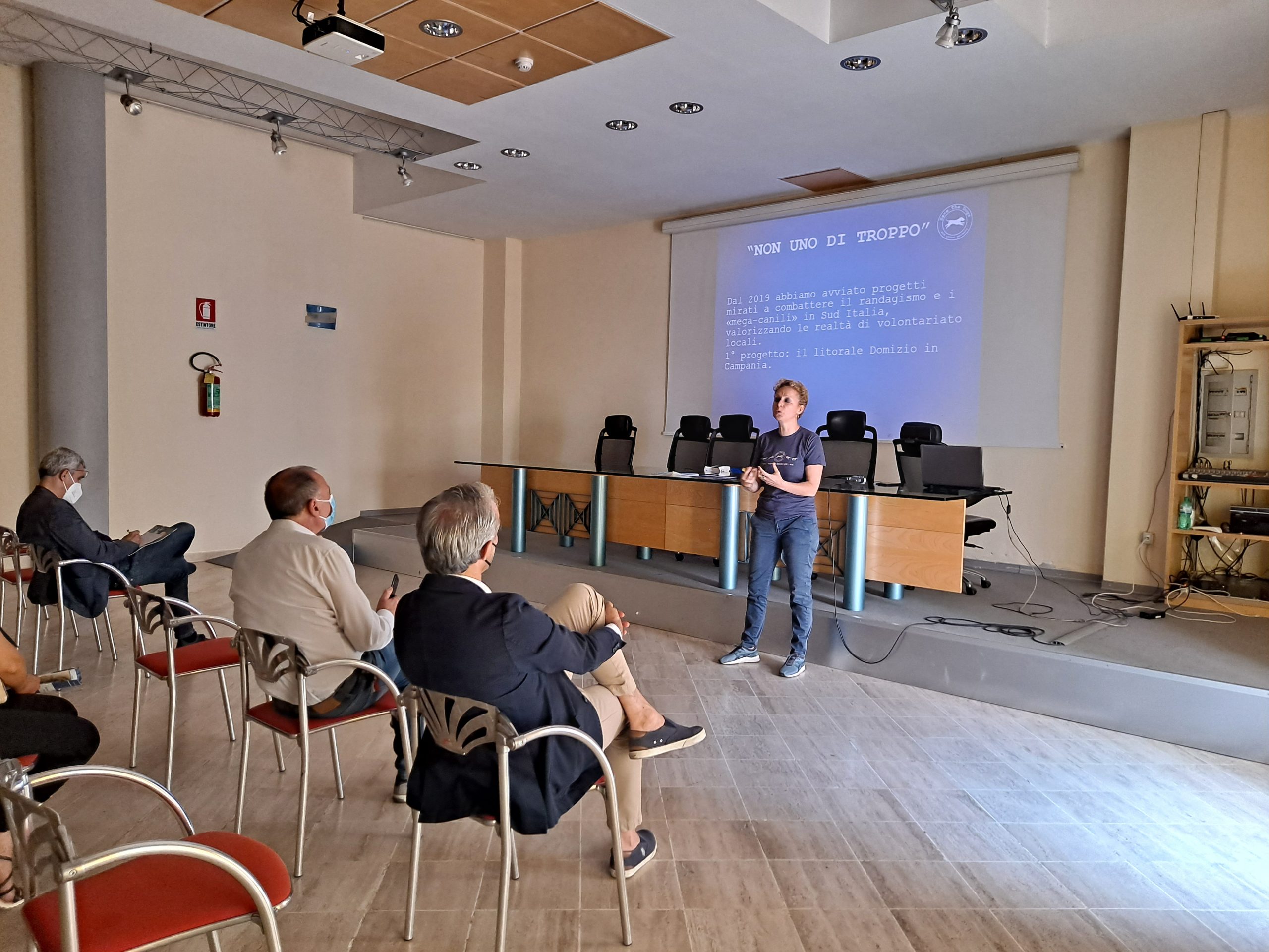 Il nostro incontro con i sindaci in Calabria - Save the Dogs and other ...
